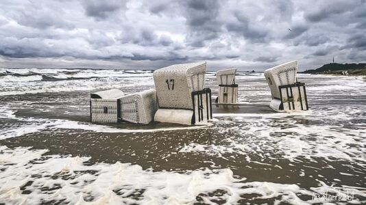 Ostsee: Sturmflut kommt mit fünf Meter hohen Wellen Ostsee: Sturmflut kommt mit fünf Meter hohen Wellen