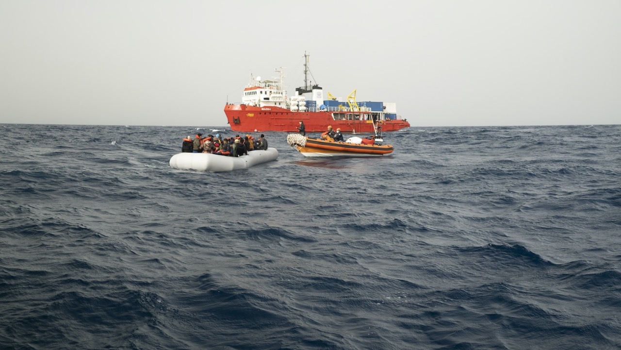 Sea Eye 4 rettet Geflüchtete - 1