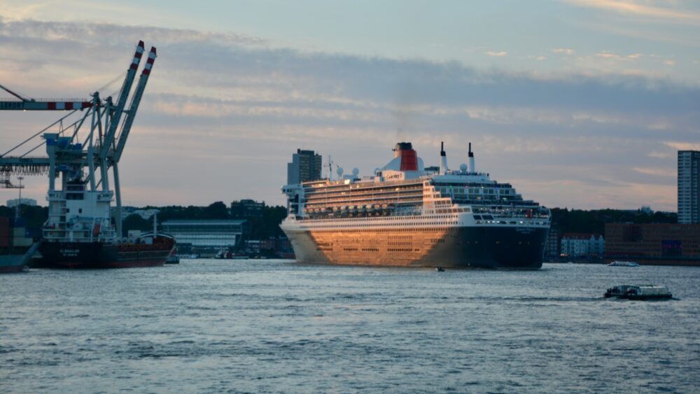 Warum uns der Oceanliner Queen Mary 2 noch immer so fasziniert